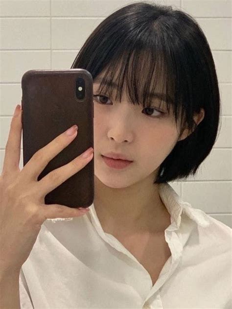 Korean Bob With See Through Bangs Korean Short Haircut Short Haircuts