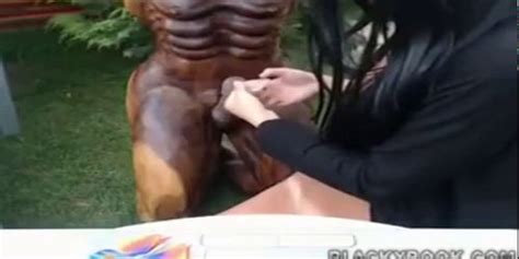 Girl Fucks Statue