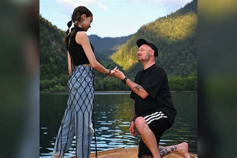 Психолог Связь с юными девушками позволяет мужчинам прожить вторую молодость