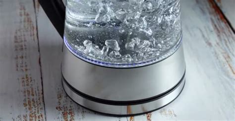 Названий простий спосіб який допоможе видалити будь який накип у чайнику Читайте на Ukr Net