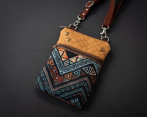 Etui Na Telefon Z Paskiem Etno Br Zowy Pakamera Pl