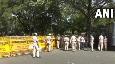 Delhi Police Arrest 4 Pfi Members One Week After Centres Ban On Outfit