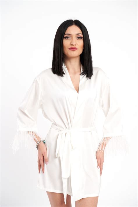 Halat Divide Alb Din Satin De Matase Emagro