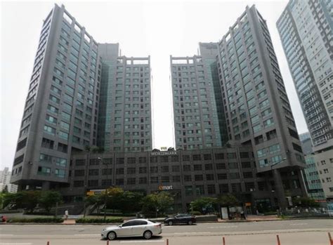 지하철 5호선 6호선 경의중앙선 공항철도 공덕역 콰드루플역세권으로 사통팔달의 교통요지에 도심직주형 주거공간 서울시 마포구