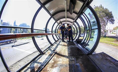 Oito estações tubo em bairros de Curitiba vão fechar para reforma