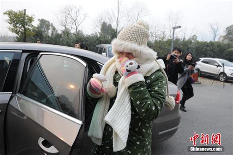 合肥少女毁容案开庭 周岩索赔增至467万【2】 图片频道 人民网