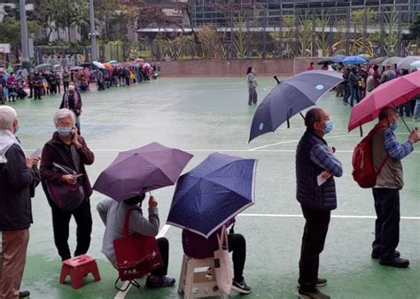 協會觀塘免費向長者派10萬口罩 市民冒雨排隊 無障礙文章香港一站式 ♿ 無障礙資訊平台無障礙旅遊指南free Guider