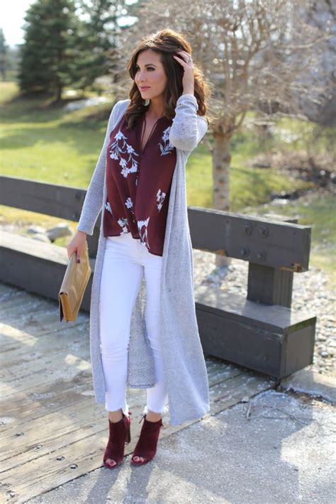 Transitioning To Spring • Tracy Hensel White Skinnies Style