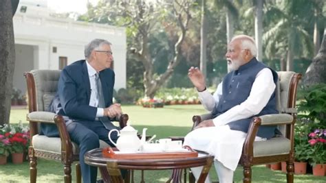Pm Narendra Modi Meets Bill Gates Talks About Need For Digital Bridge