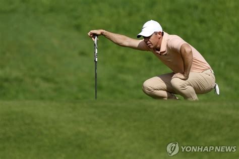 로리 맥길로이 남녀 혼성 스킨스 골프대회서 우승