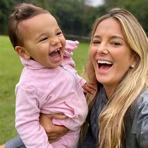 César Tralli mostra filha Ticiane Pinheiro gargalhando é a sua cara