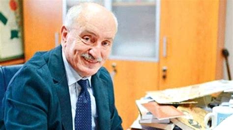 Türk basınının duayen isimlerinden Osman Saffet Arolat hayatını