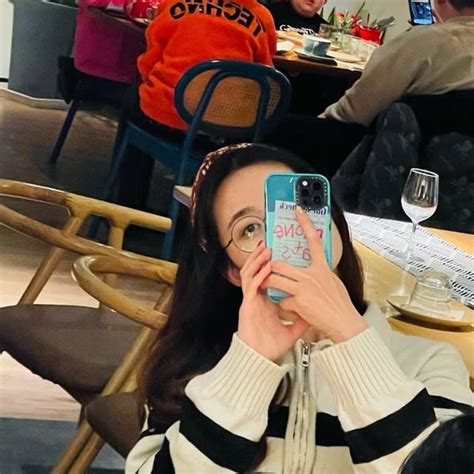 Krystal Yan Krystal 14lucky • Threads Say More