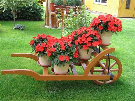 41 Creative Small Flower Garden” Ideas For A Beautiful Outdoor Space
