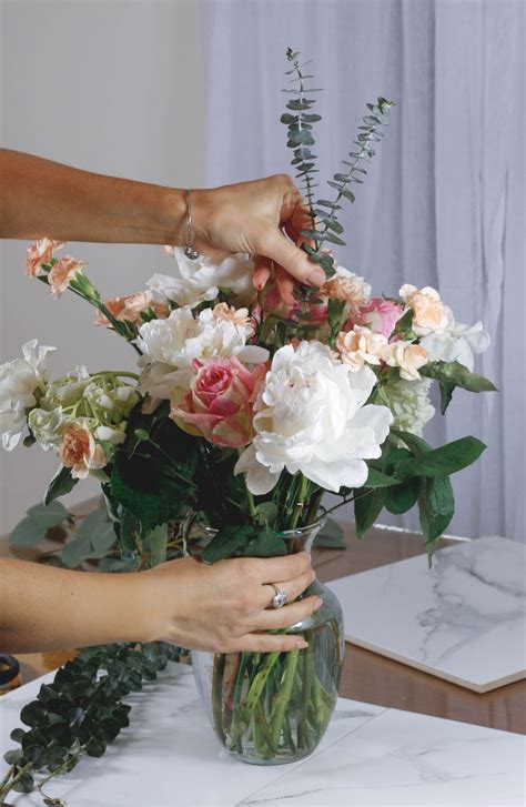 How To Arrange Flowers Like A Pro Part 1 Fresh Flowers Arrangements