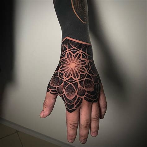 Tatuaż mandala wzory znaczenie i symbolika zdjęc