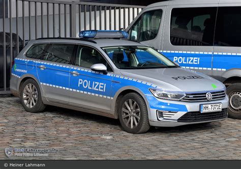 Einsatzfahrzeug HH 7371E VW Passat GTE FuStW BOS Fahrzeuge