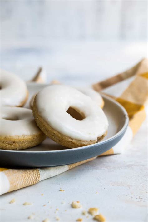 Cinnamon Baked Donuts With Vanilla Glaze Diethood