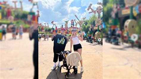 ¿están Juntos Santa Fe Klan Y Maya Nazor Pasean Por Disneylandia Junto