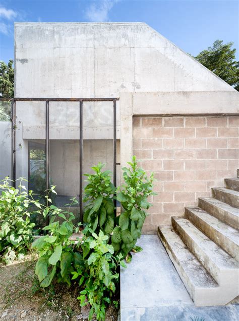 Fuzzy House / SO | ArchDaily
