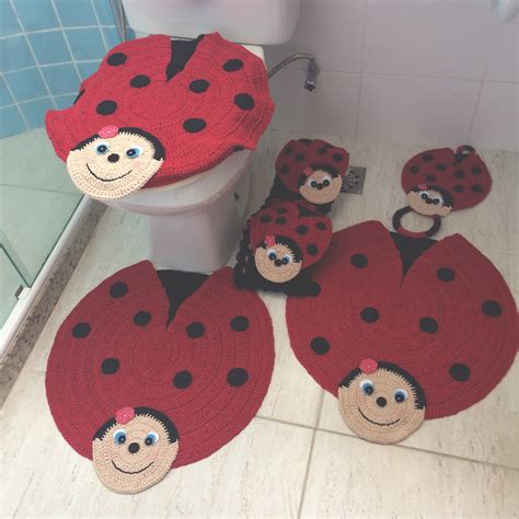 Jogo de Banheiro Joaninha em crochê Elo Produtos Especiais