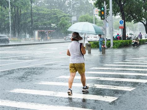 連假天氣》梅花颱風生成了！中秋節當天雨彈襲北台 氣象局：最靠近台灣時，恐再變壯成「中颱」