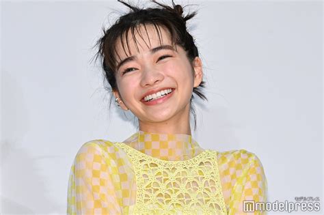 画像79 見上愛、幼少期ショットが「可愛すぎる」と話題「光る君へ」彰子との共通点も明かす モデルプレス