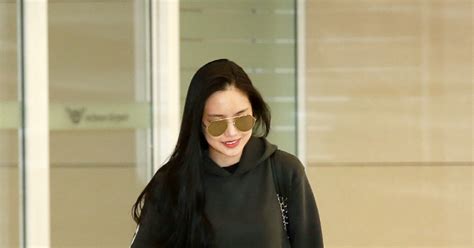 에이핑크 손나은 예쁨 장착하고 입국 공항패션