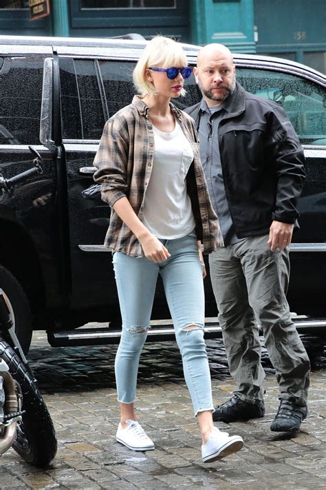 Taylor Swift Street Style Out In Nyc Celebmafia