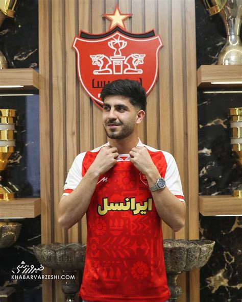 عکس خدابنده‌لو به آرزوی دوران کودکی‌اش رسید اولین تصویر از هافبک جدید