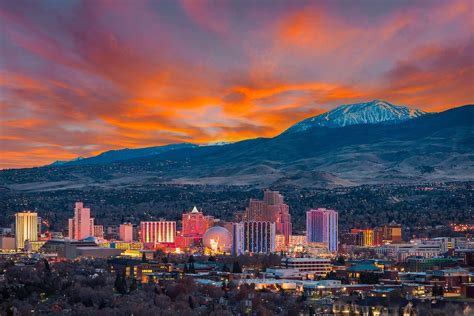 Nightlife In Reno Reno Travel Guide Go Guides