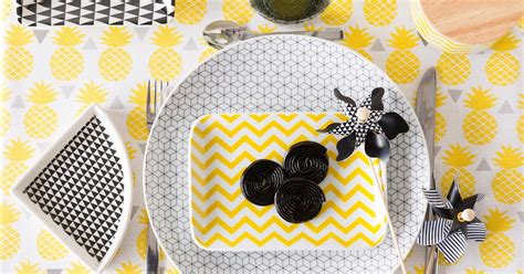 Rue Rivoirette SHOPPING DECO Une Table En Jaune Et Noir
