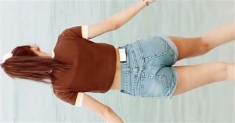 뽀얀 꿀벅지 뒤태 레드벨벳 슬기 물놀이