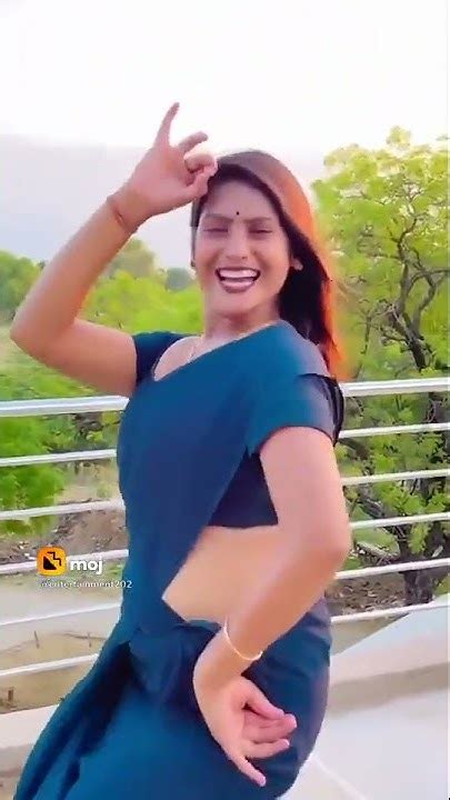 Are Aao Mere Chahane Wale Jaldi Ticket Kata Lo Na Main To Ek Husn Ka