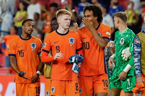 Van Hanegem wijst zijn grote Oranje uitblinker tegen Bosnië aan Soccernews nl