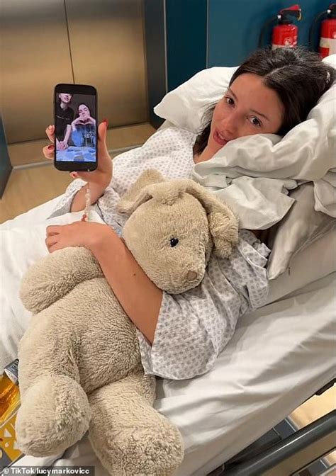 Aussie Models Tragic Posts Before She Died After Brain Surgery