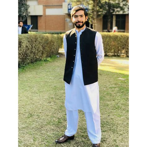 Akhtar Jamal Medium
