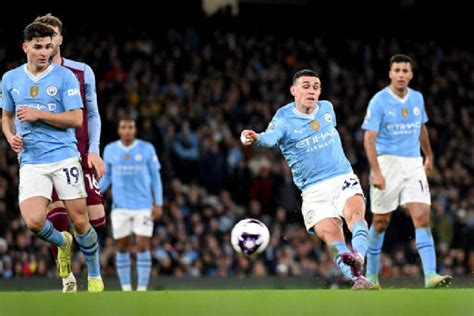 Phil Foden English Premier League Phil Foden Scores Stunning Hat