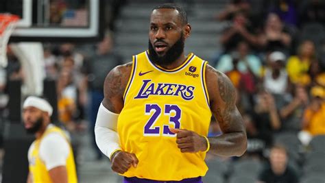 Inside The Numbers Lebron James Is Now The Nbas Oldest Player