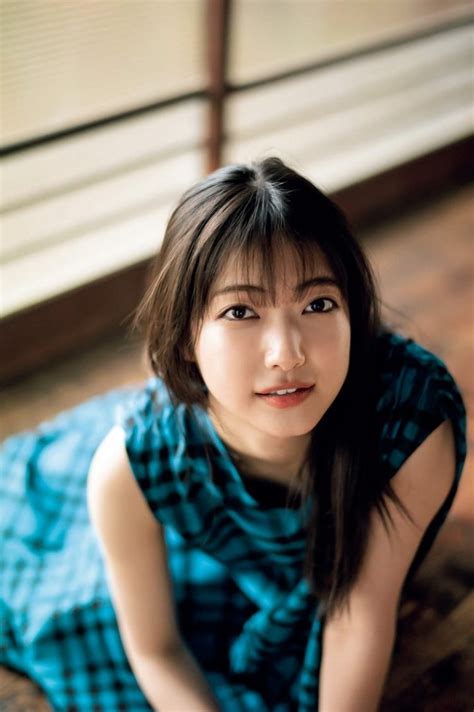 櫻坂46大園玲、鮮やかな赤ワンピ姿で満面の笑顔 1st写真集第4弾カット公開 ひろのブログ②