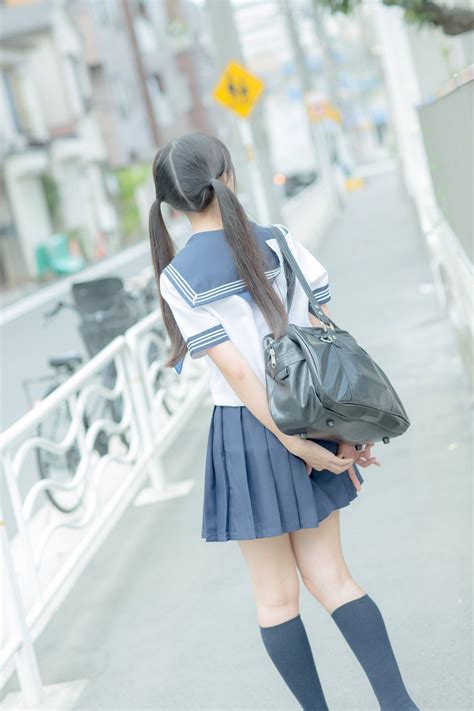 ボード「制服少女 夢咲はゆ → 新條由芽 」のピン