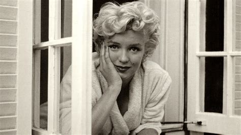 1920x1080 Resolution Marilyn Monroe Cleavage Pic 1080p Laptop Full Hd Wallpaper Wallpapers Den