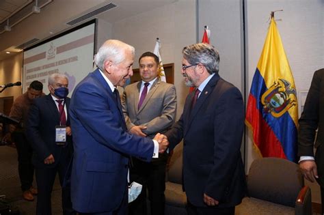 José Ruales La Formación Es Inherente En La Atención De Salud