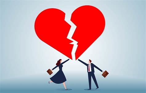 사회적 결혼 또는 가족 문제 어려운 관계를 가진 젊은 부부 부부 간의 이혼 또는 깨진 관계 젊은 부부는 각각 상한 하트 모양을 가지고 있습니다 2명에 대한 스톡 벡터 아트