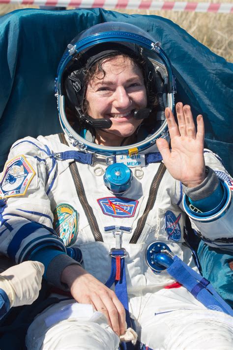 宇宙飛行士が地球に帰還、パンデミック宣言後初 写真25枚 国際ニュース：afpbb News