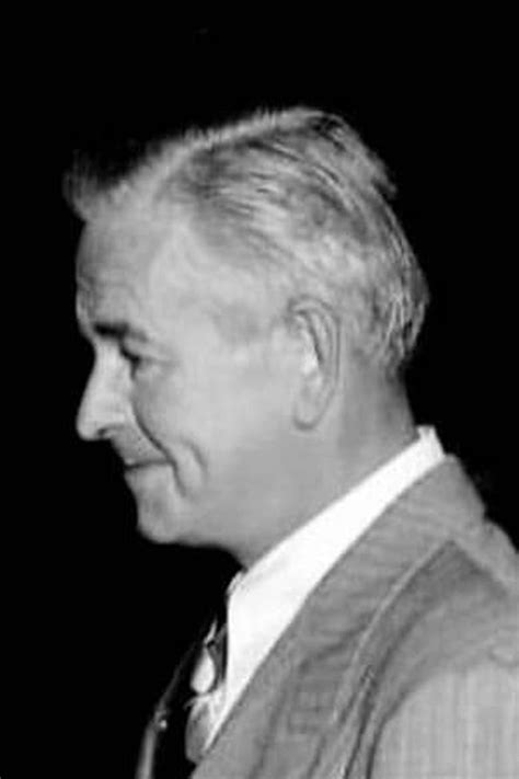 Louis King About Entertainmentie