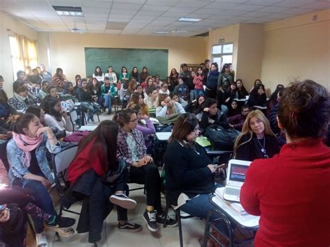 Docentes Y Alumnos Tomaron El Instituto Tomás Godoy Cruz Mendoza Post