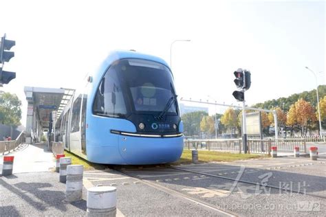 湖北武汉：有轨电车l3交路正式开通试运营 人民图片网