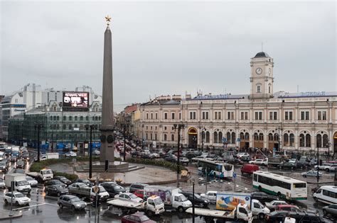 Стоянка у Московского вокзала оказалась самой загруженной в Петербурге