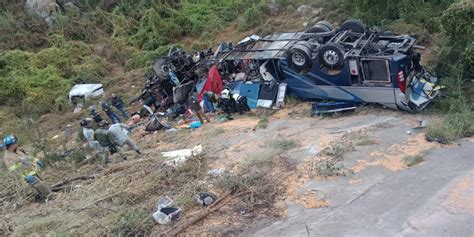 24 Muertos Y Varios Heridos Tras Accidente De Autobús En México El